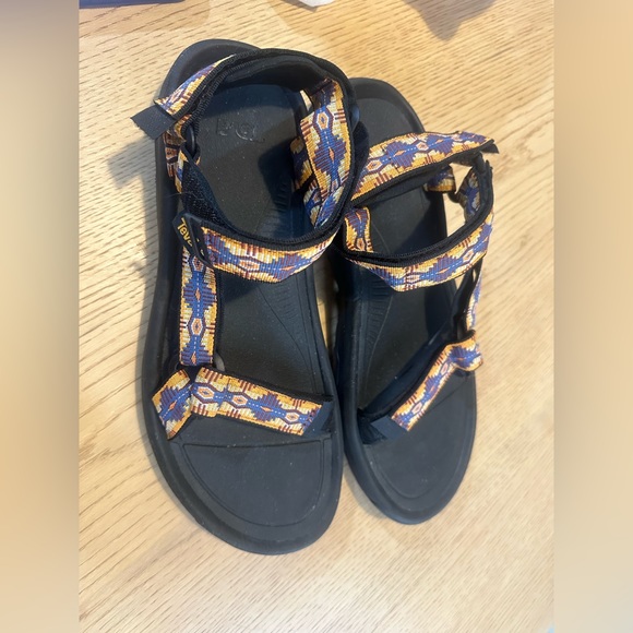 Teva | Shoes | Teva Teva Hurricane Xlt2 Canyon Textile Aztec Pattern ...